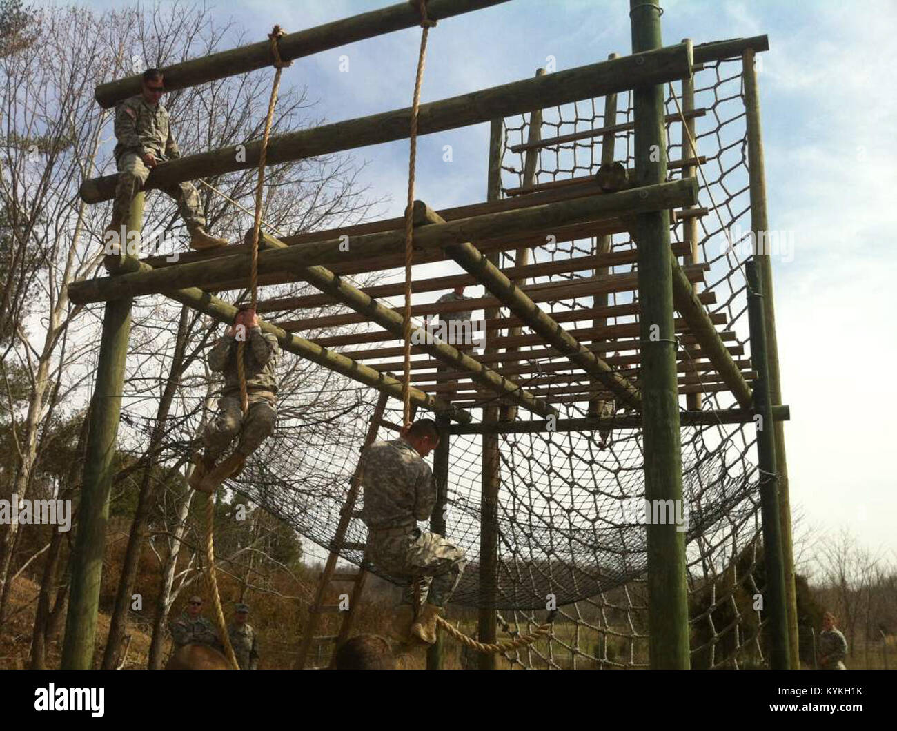 US Army National Guard assault course training Stock Photo - Alamy