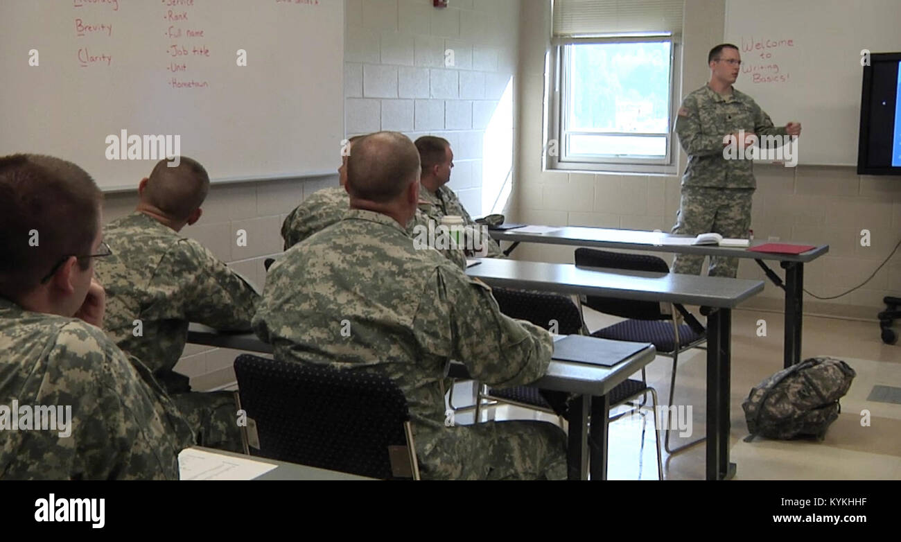 Kentucky National Guard classroom training Stock Photo - Alamy