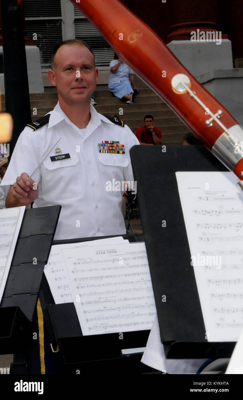 Chief Warrant Officer Greg Stepp, conducts the 202nd Army Band during a ...