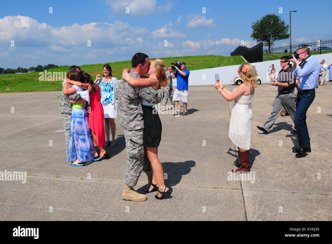 Family, friends and Soldiers welcome home the members of Detachment 11 ...