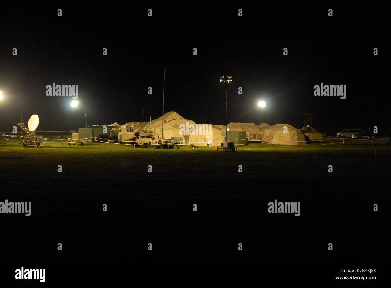 Soldiers of the Kentucky National Guard's 63rd Theater Aviation Brigade ...