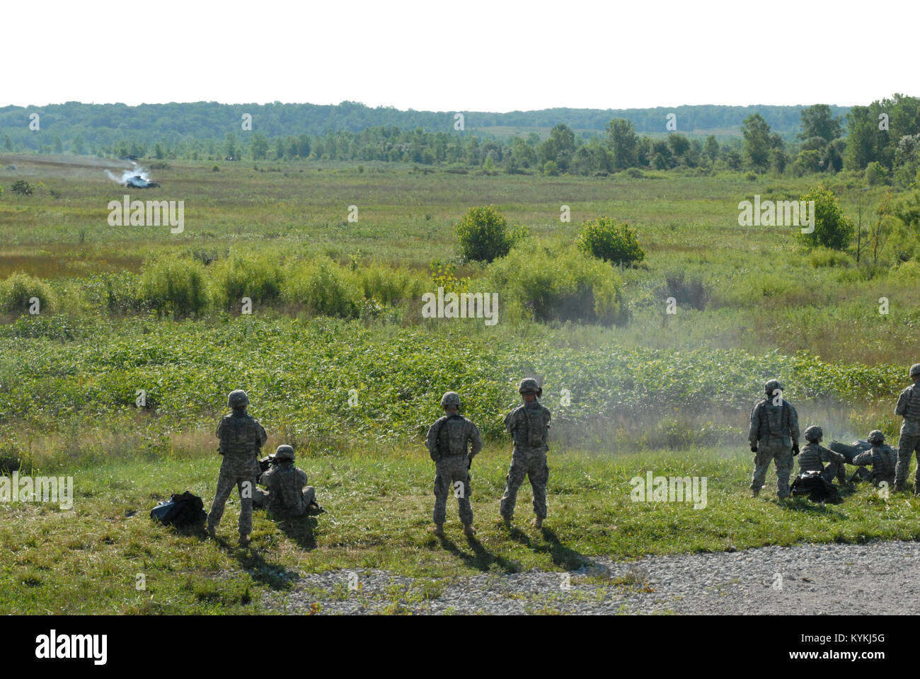 Soldiers of the Kentucky National Guard's 63rd Theater Aviation Brigade ...