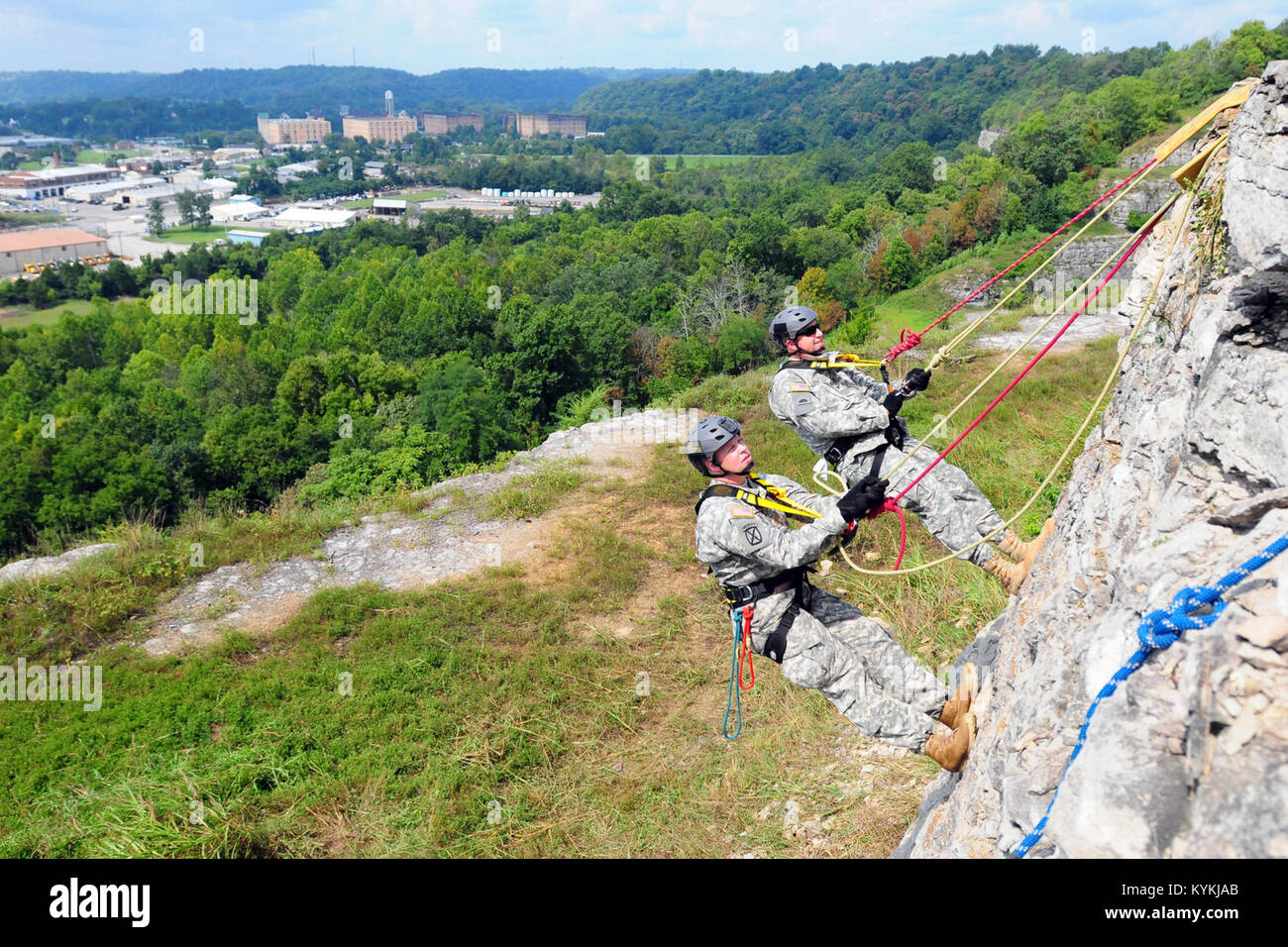 Army pinning ceremony hi-res stock photography and images - Alamy