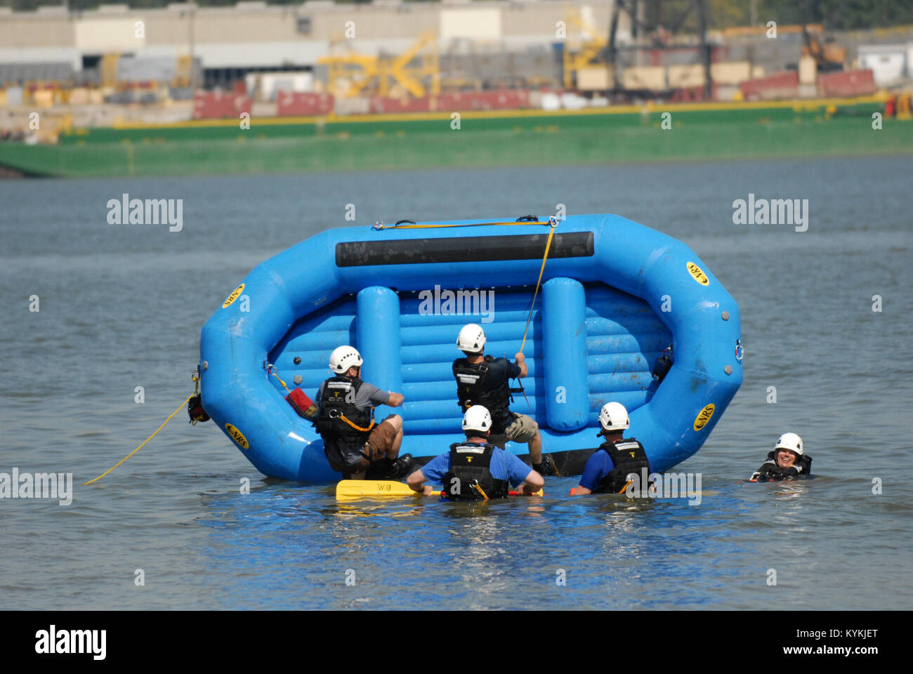 Swift water rescue team hi-res stock photography and images - Alamy