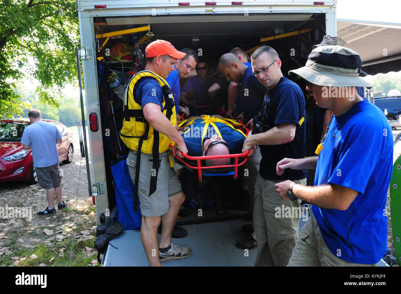Swift water rescue team hi-res stock photography and images - Alamy