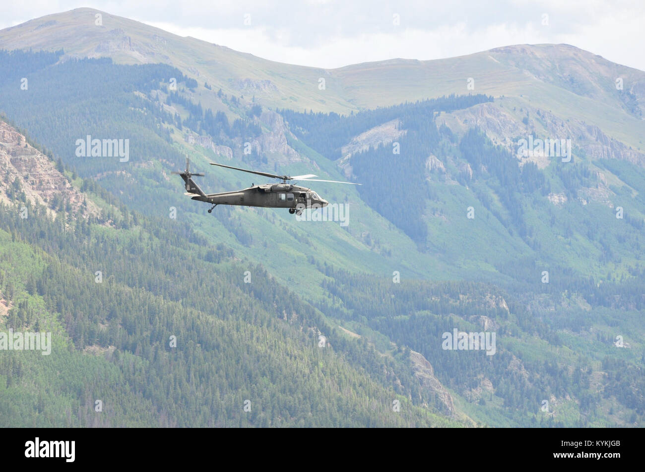 Aviation Soldiers from Bravo Co. 2nd Battalion, 147th Aviation and 63rd ...
