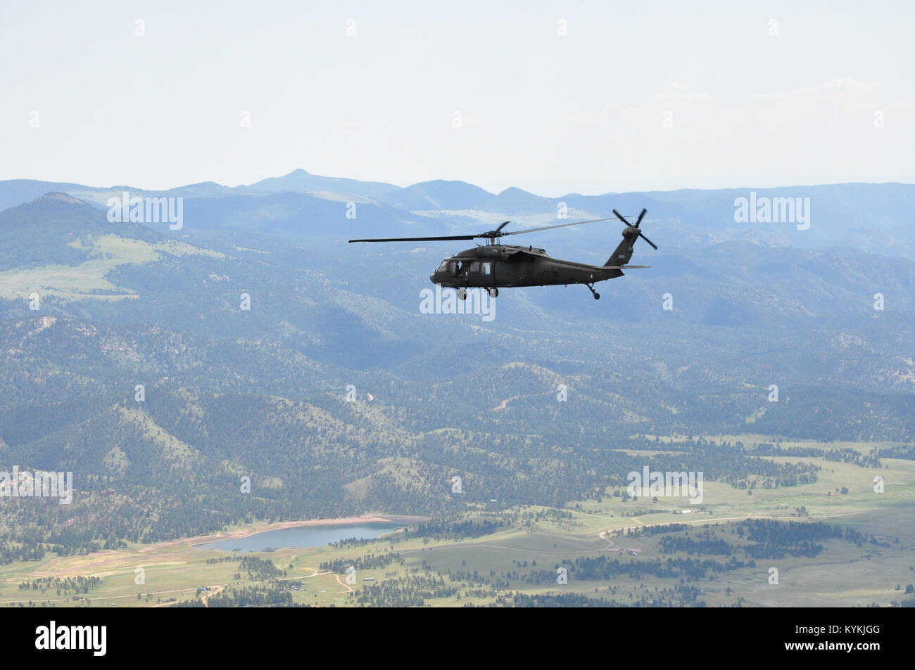 Aviation Soldiers from Bravo Co. 2nd Battalion, 147th Aviation and 63rd ...