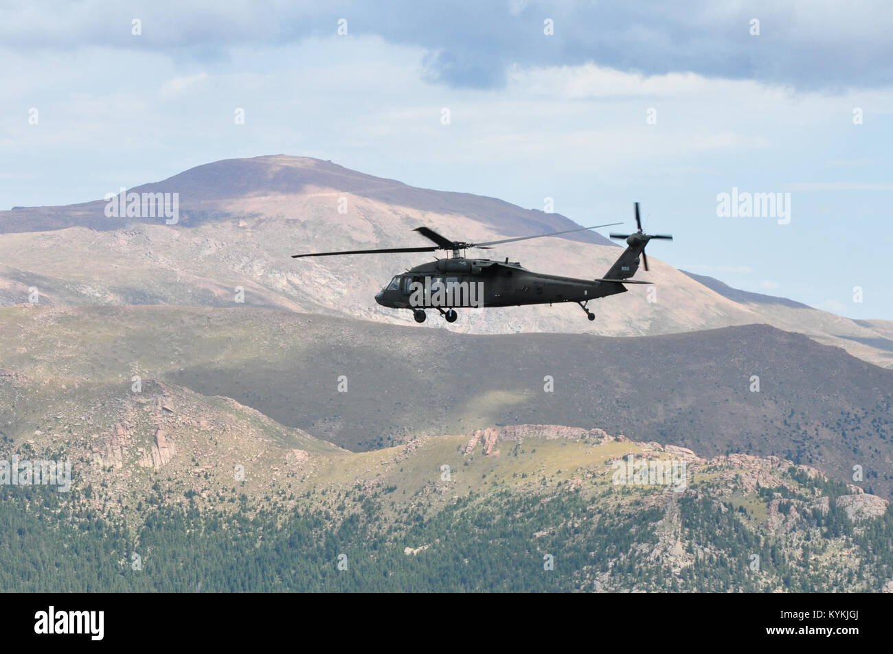 Aviation Soldiers from Bravo Co. 2nd Battalion, 147th Aviation and 63rd ...