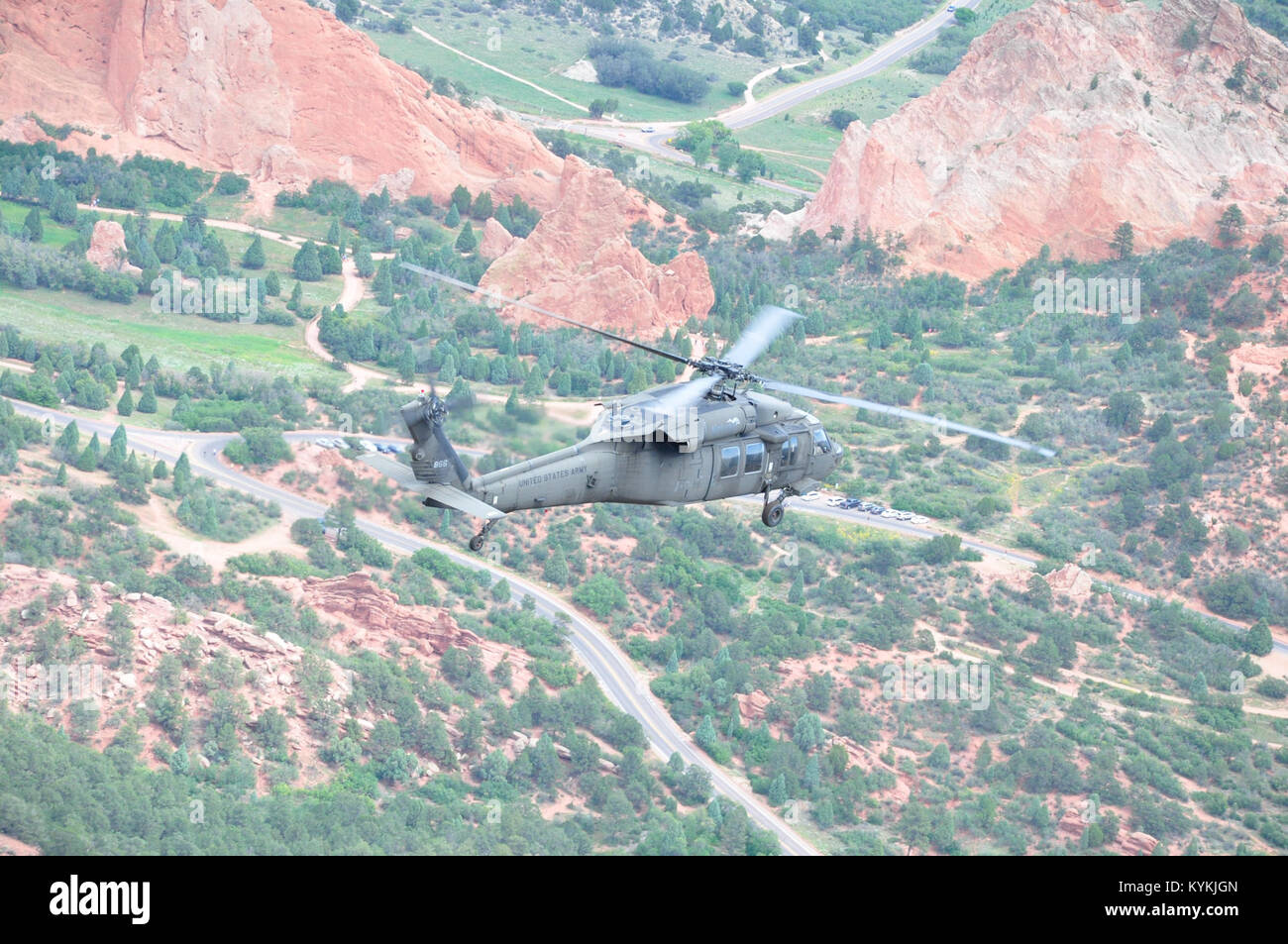 Aviation Soldiers from Bravo Co. 2nd Battalion, 147th Aviation and 63rd ...
