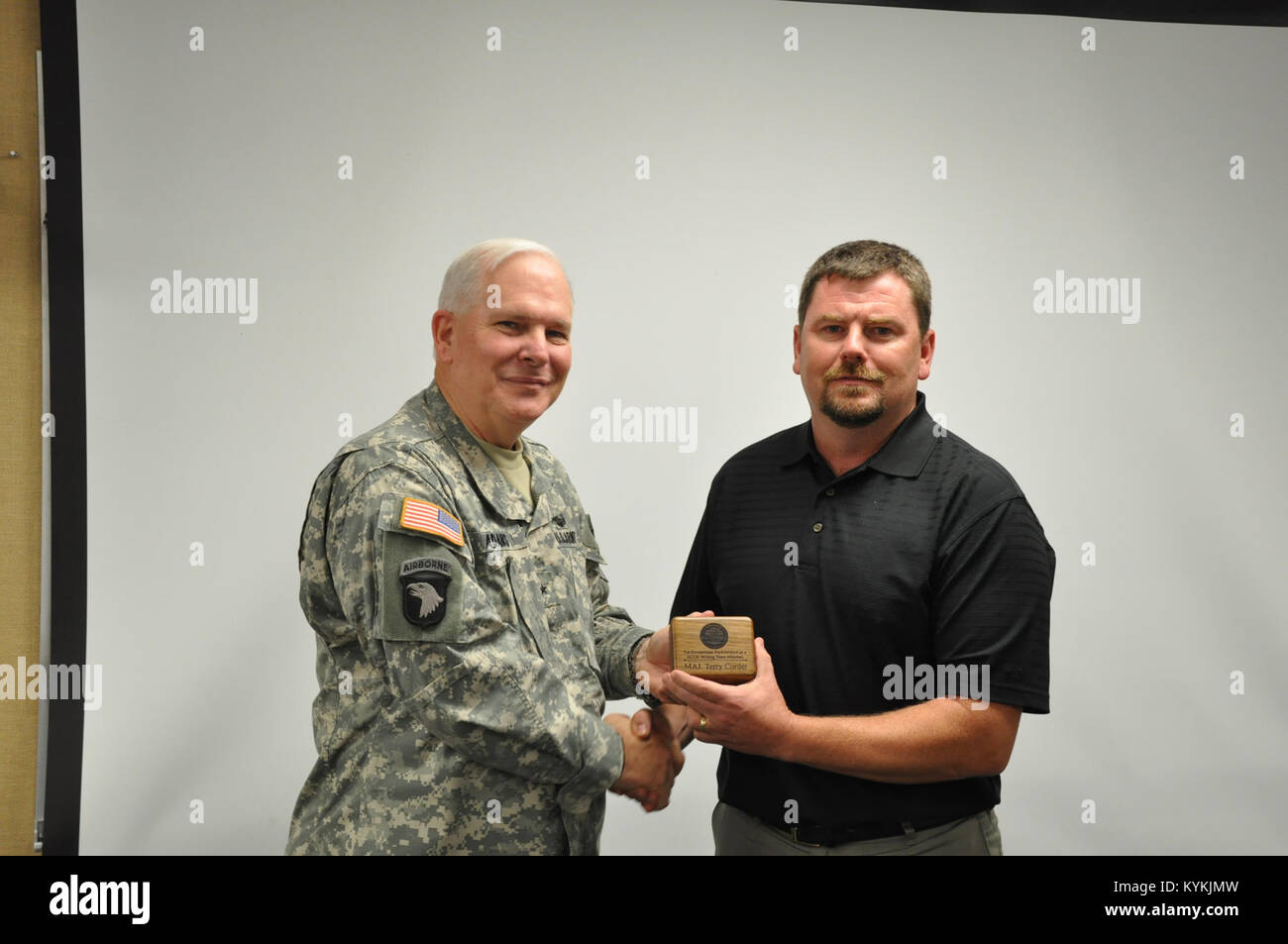 Leaders from the Kentucky National Guard are honored for the ...