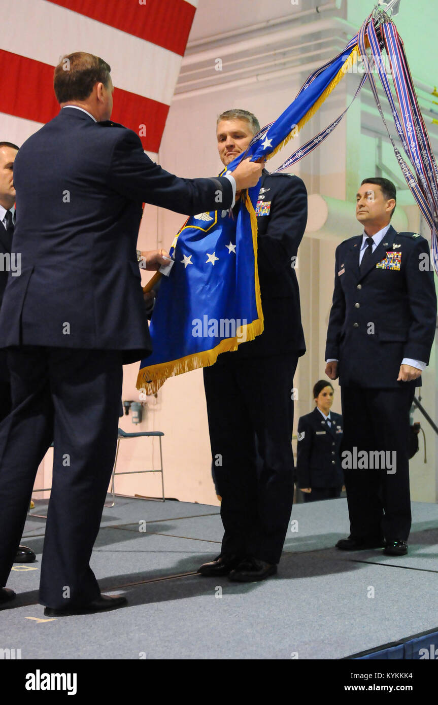 Incoming u s military commander in hi-res stock photography and images ...