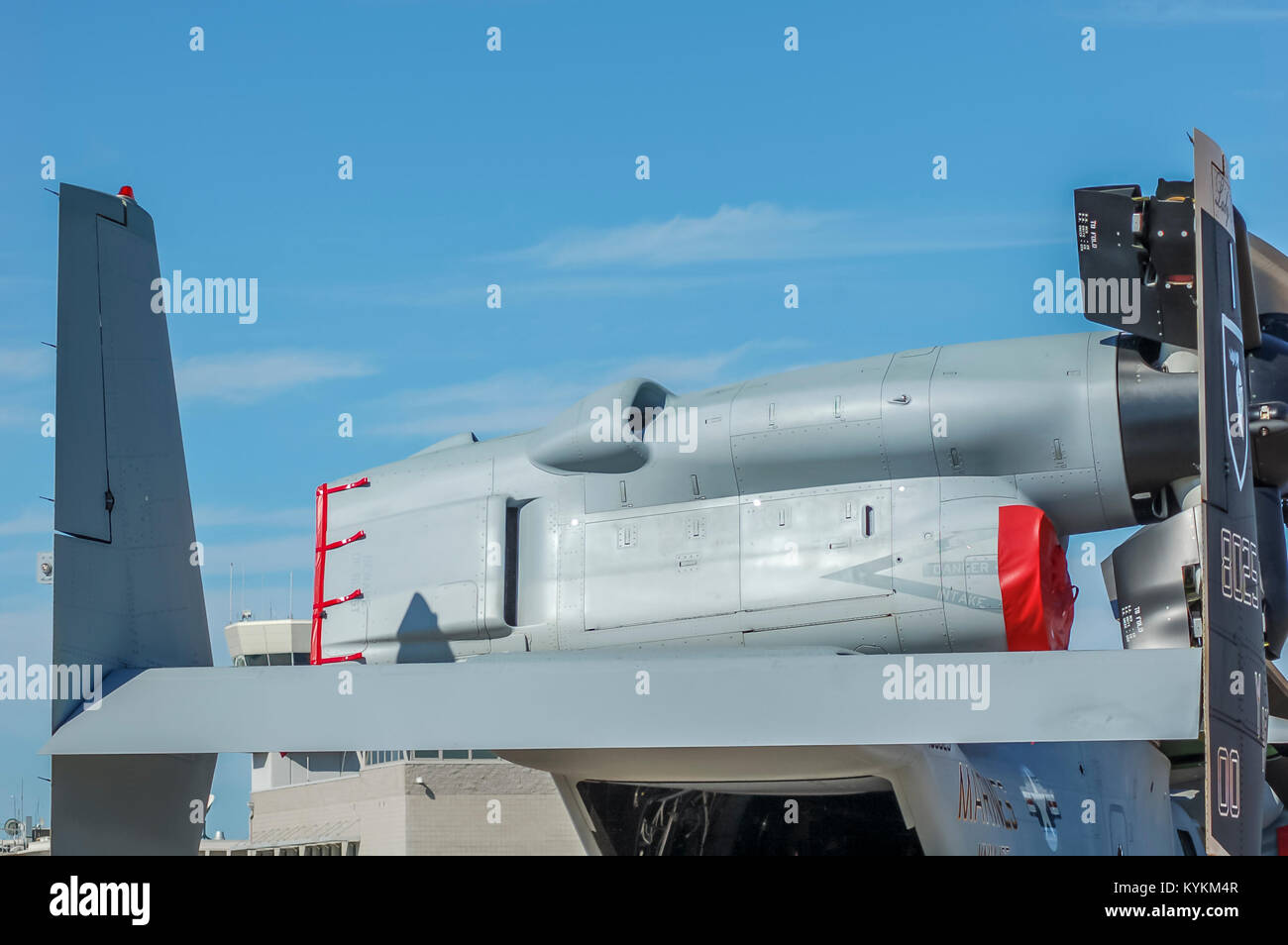 Mv 22b osprey tiltrotor aircraft hi-res stock photography and images ...