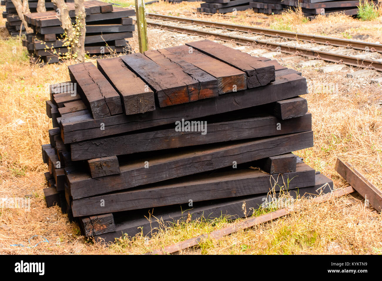 Railroad lumber hi-res stock photography and images - Alamy