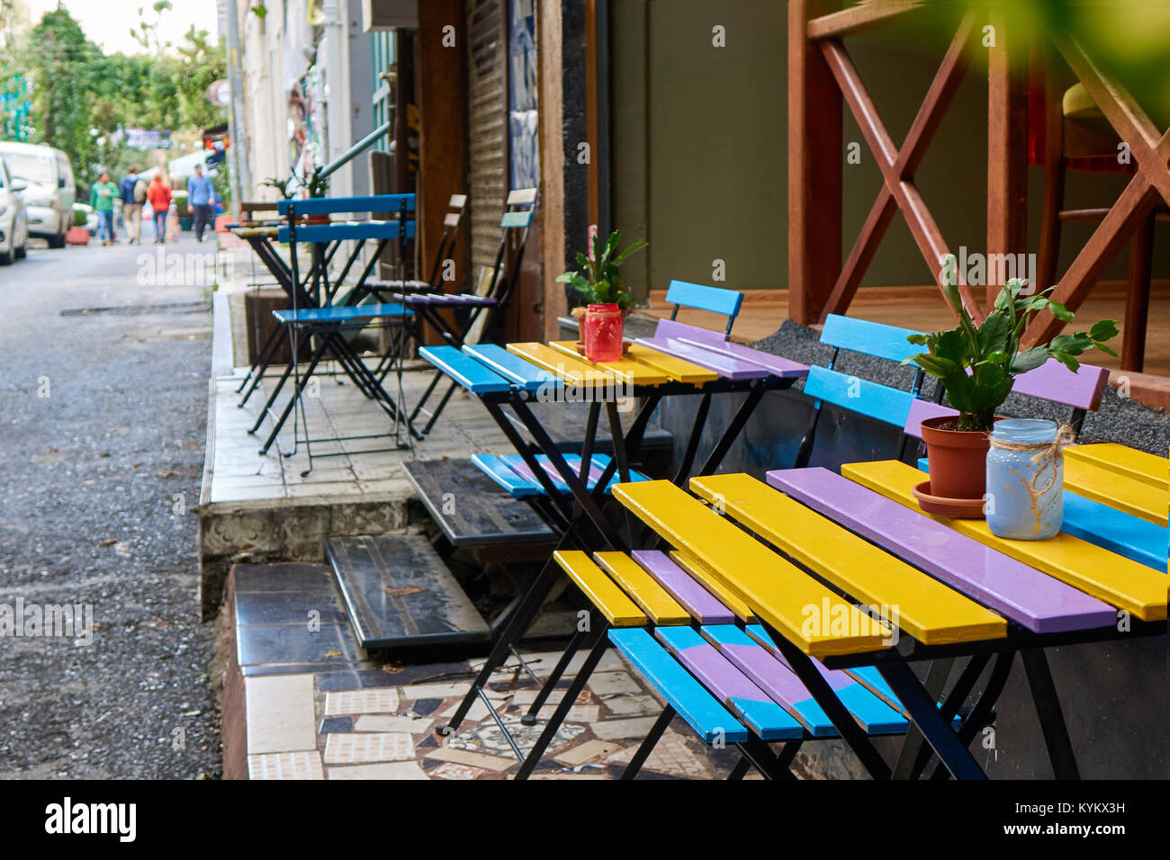 Turkish street cafe in Istanbul Stock Photo - Alamy