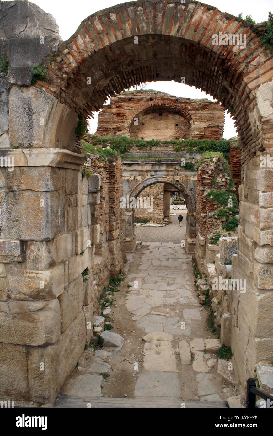 Arc gate hi-res stock photography and images - Alamy