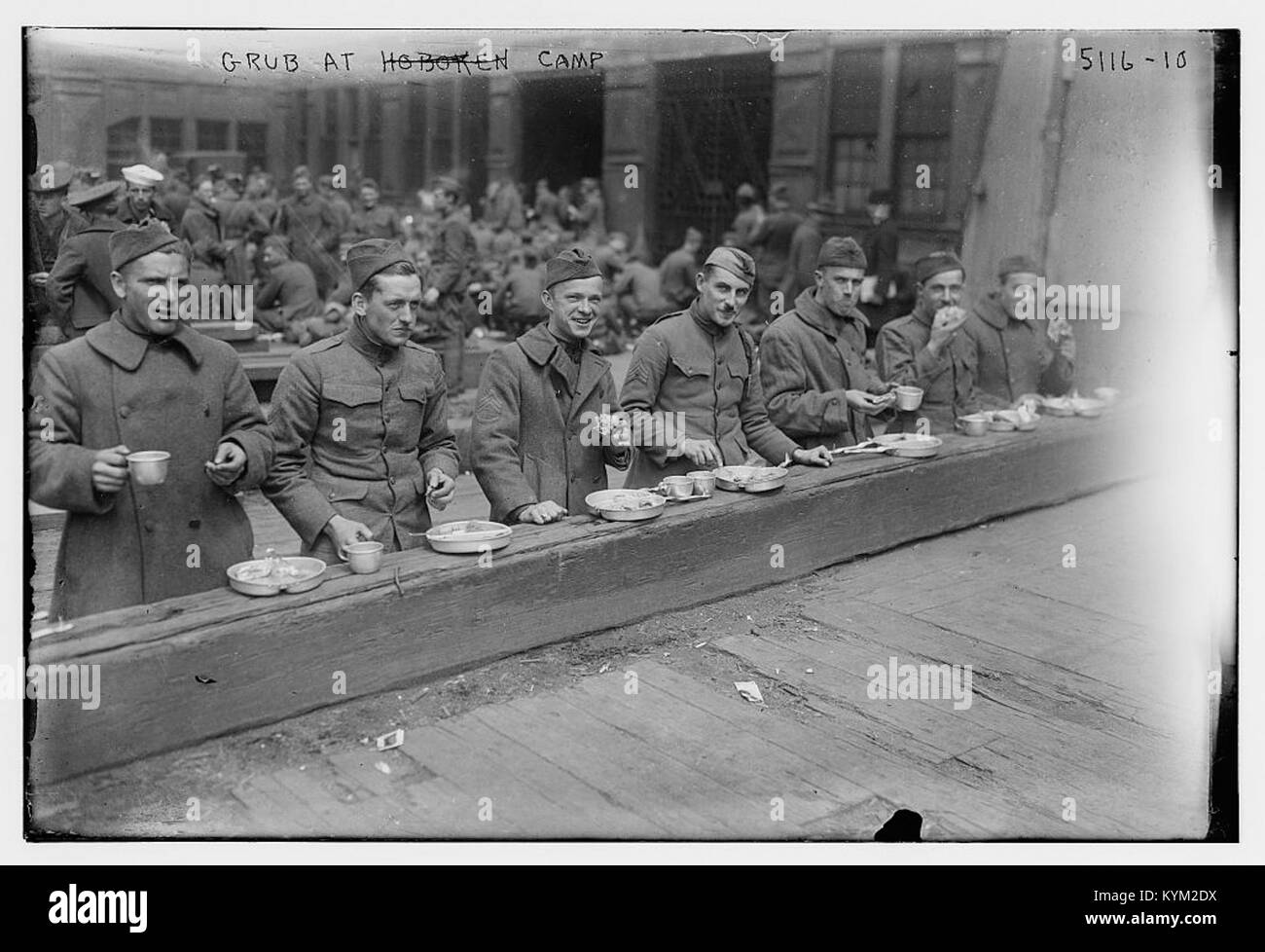 American soldiers meal Black and White Stock Photos & Images - Alamy