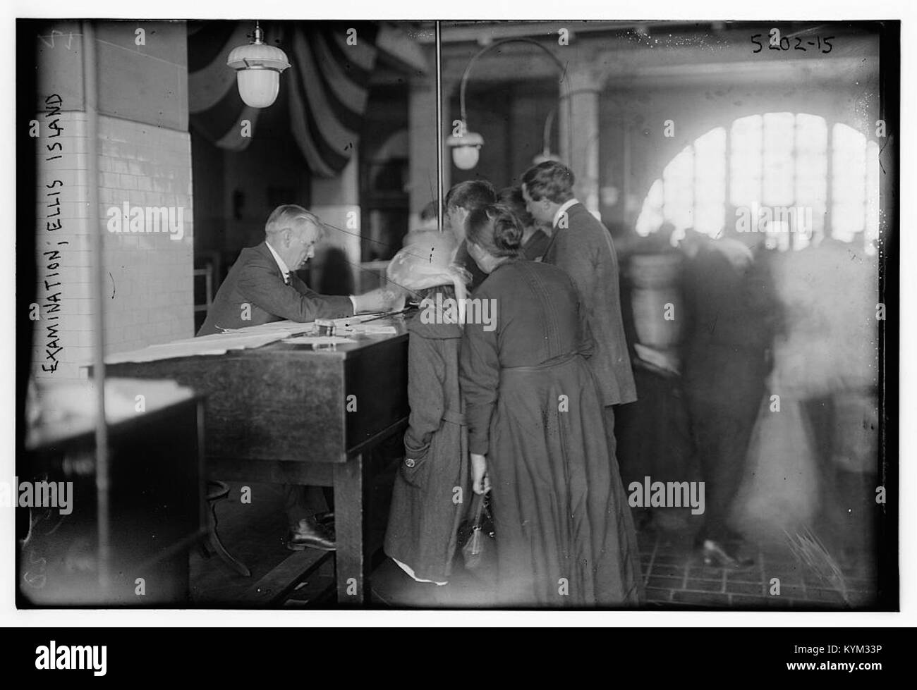 Historic photo ellis island Black and White Stock Photos & Images - Alamy