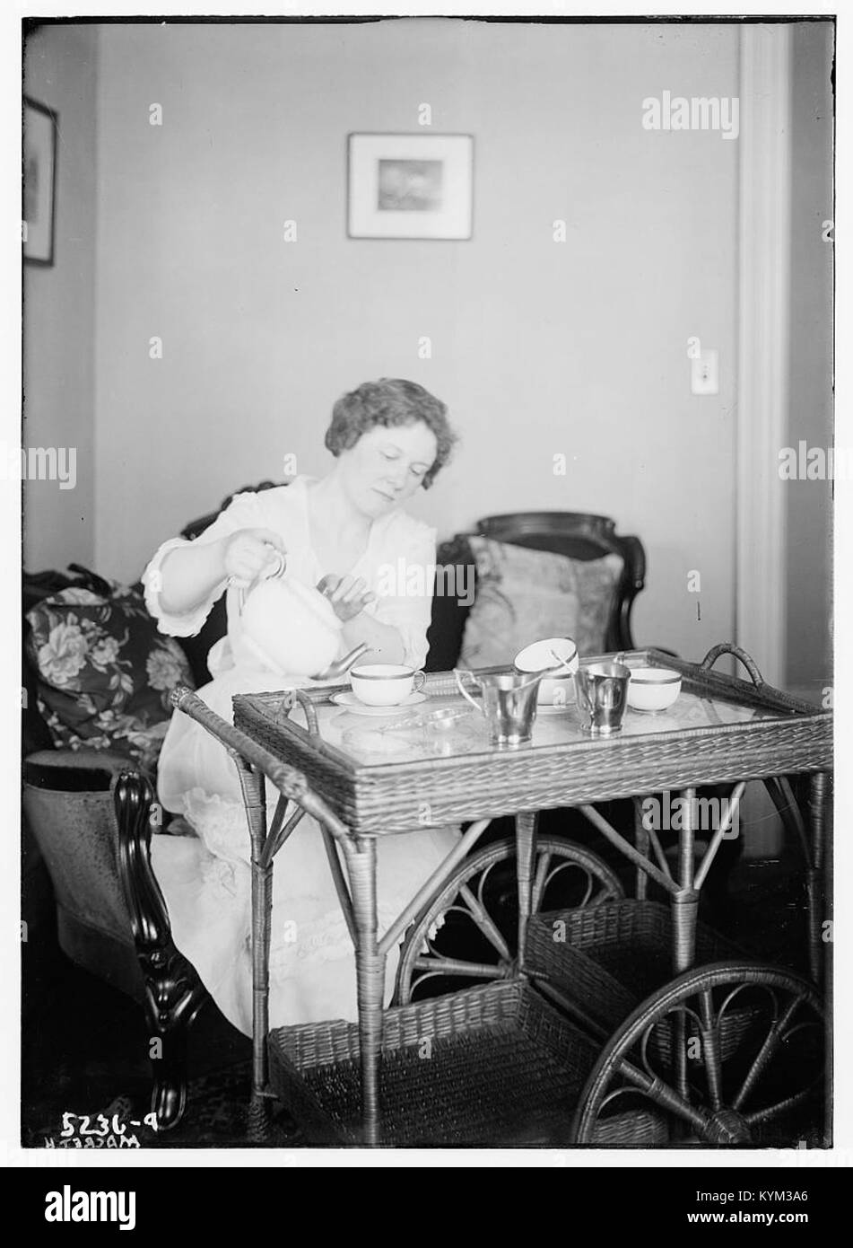 Macbeth ancient Black and White Stock Photos & Images - Alamy