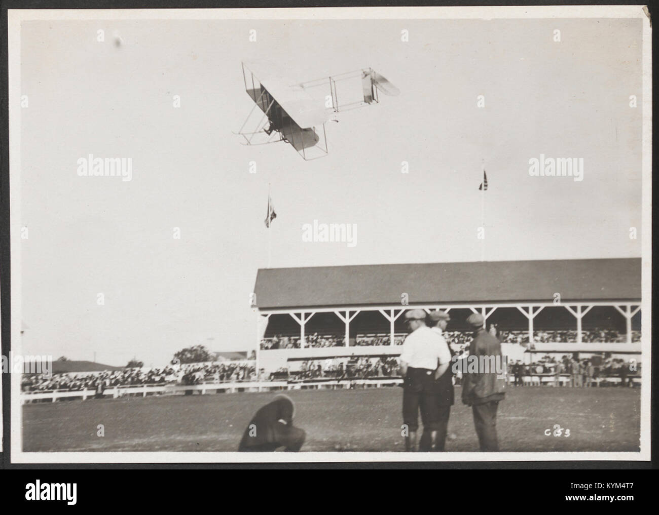 The Wright Model B, an early biplane developed by the Wright brothers ...