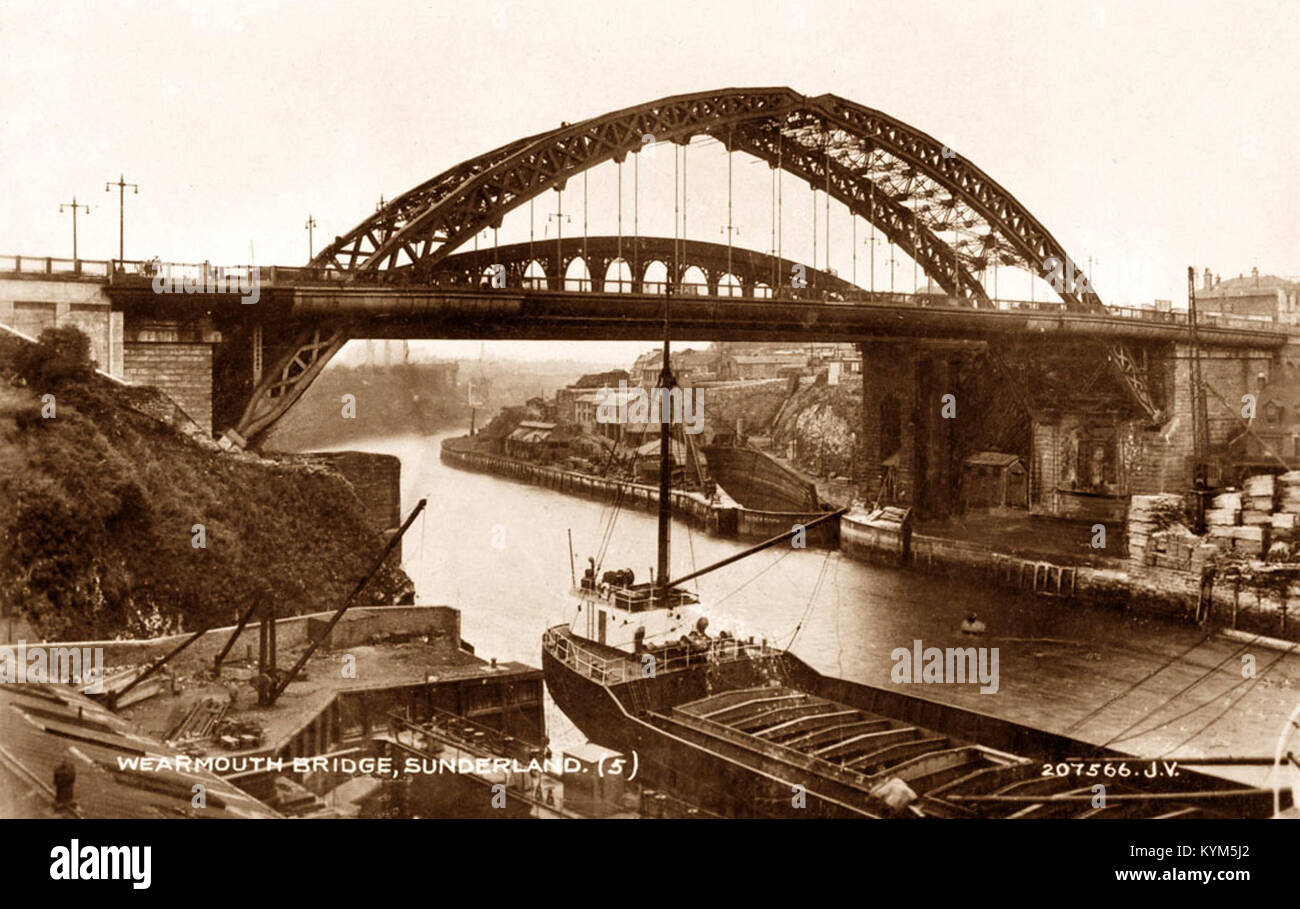A historical black and white photograph of Wearmouth Bridge in ...