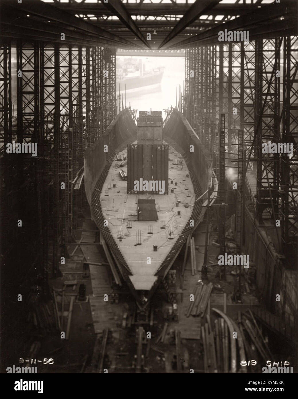 Bulkheads hi-res stock photography and images - Alamy