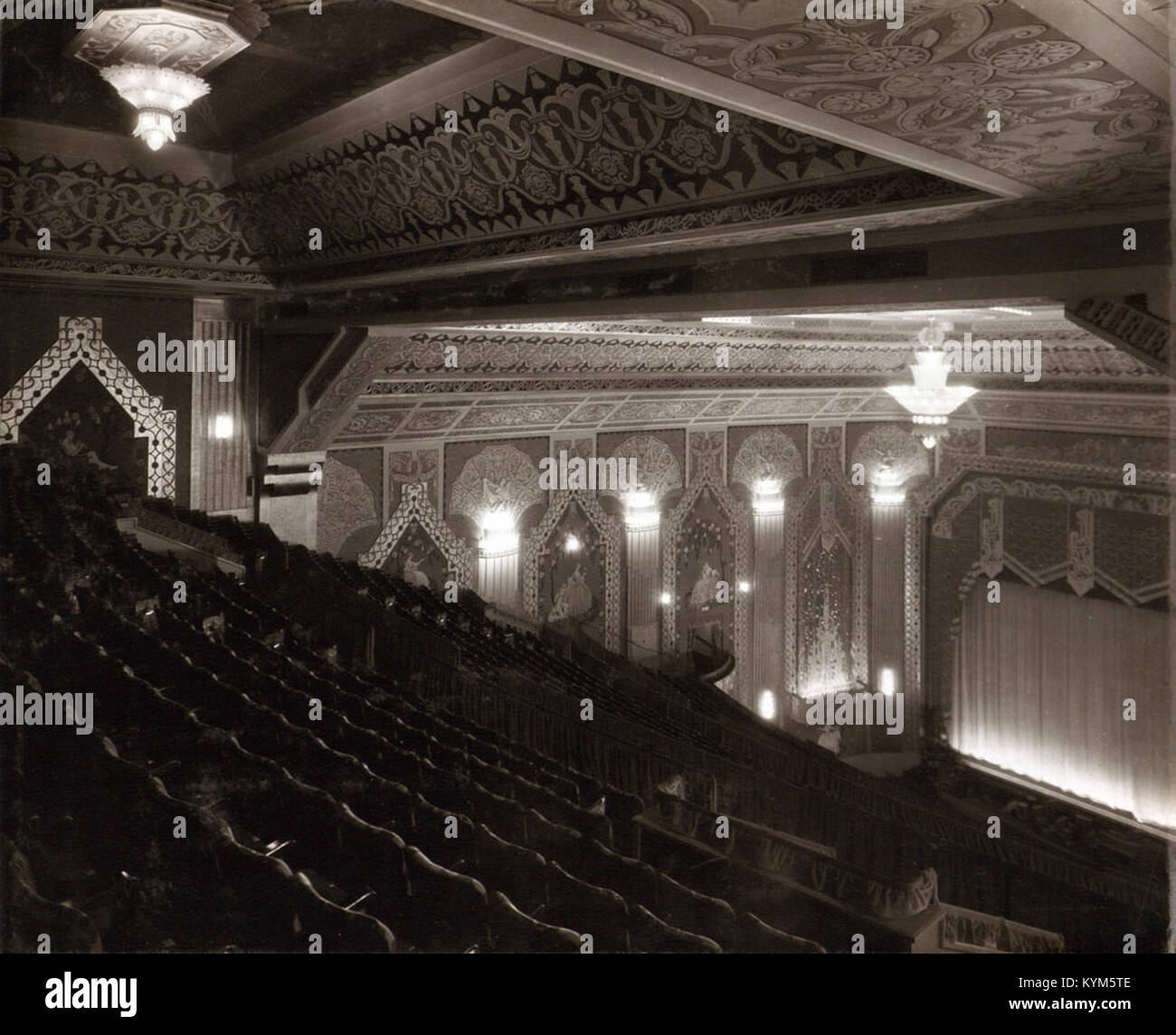 1930s cinema auditorium hi-res stock photography and images - Alamy