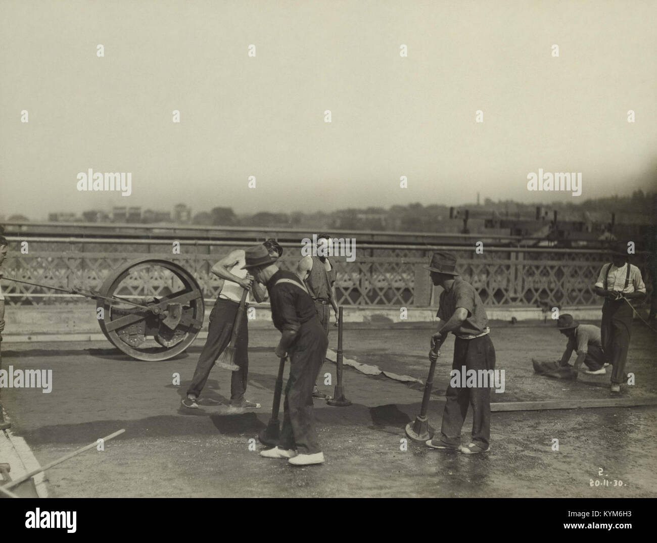 Sydney Harbour Bridge - Laying Sheet Asphalt on Roadway 38635200132 o ...