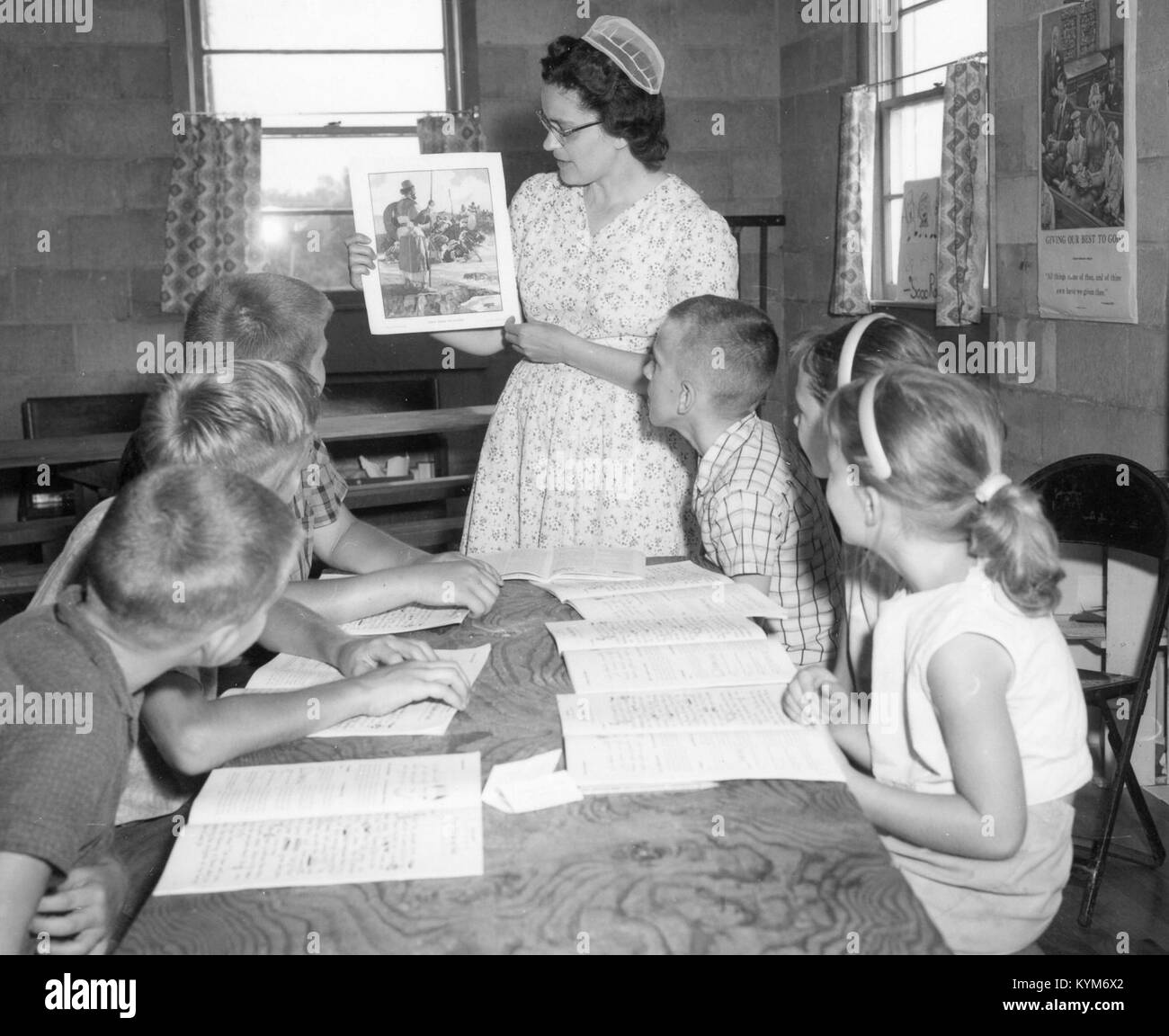 1950s classroom hi-res stock photography and images - Alamy