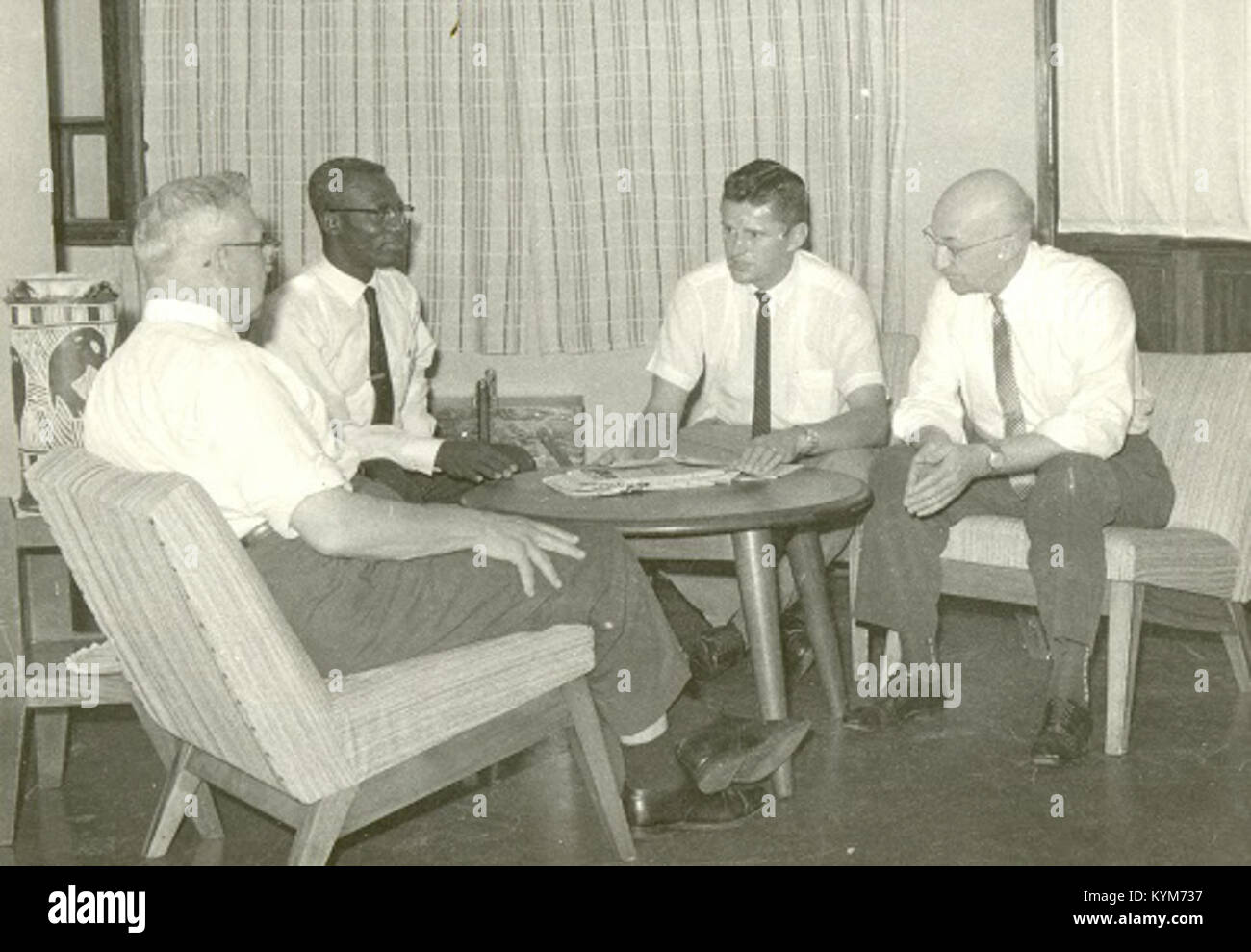 An image depicting relief personnel working in Congo. The photograph ...