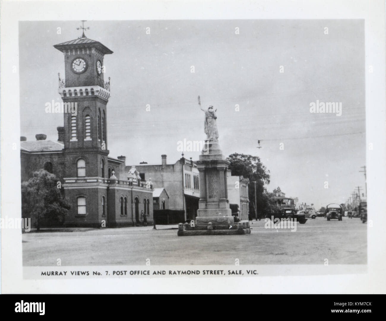 A historical photograph of the Post Office and Raymond Street in Murray ...