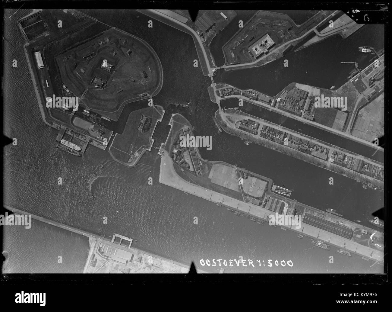 Aerial photograph from the early 20th century showing the Fort op de ...