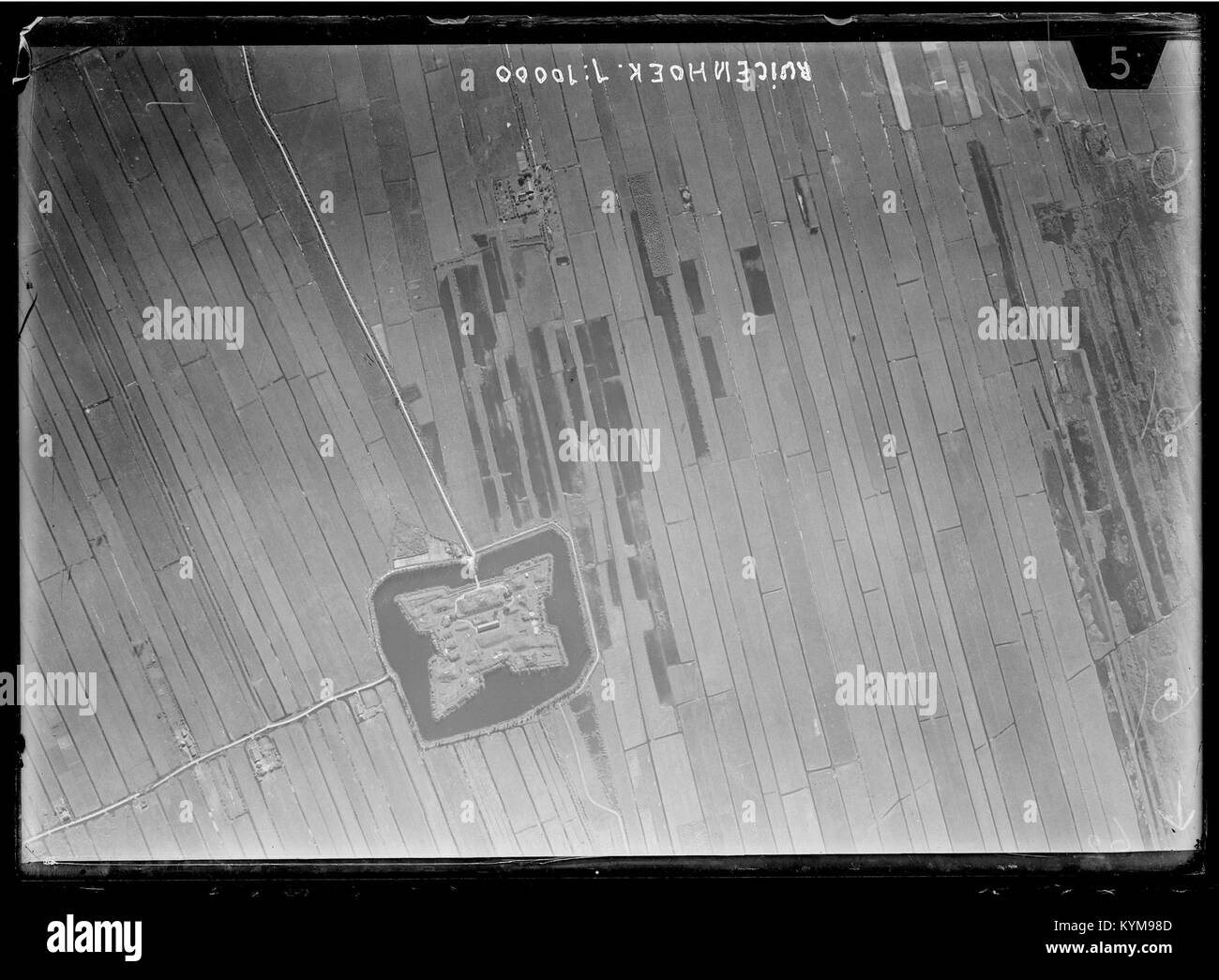 Aerial photograph of Fort Ruigenhoek, taken between 1920 and 1940 ...