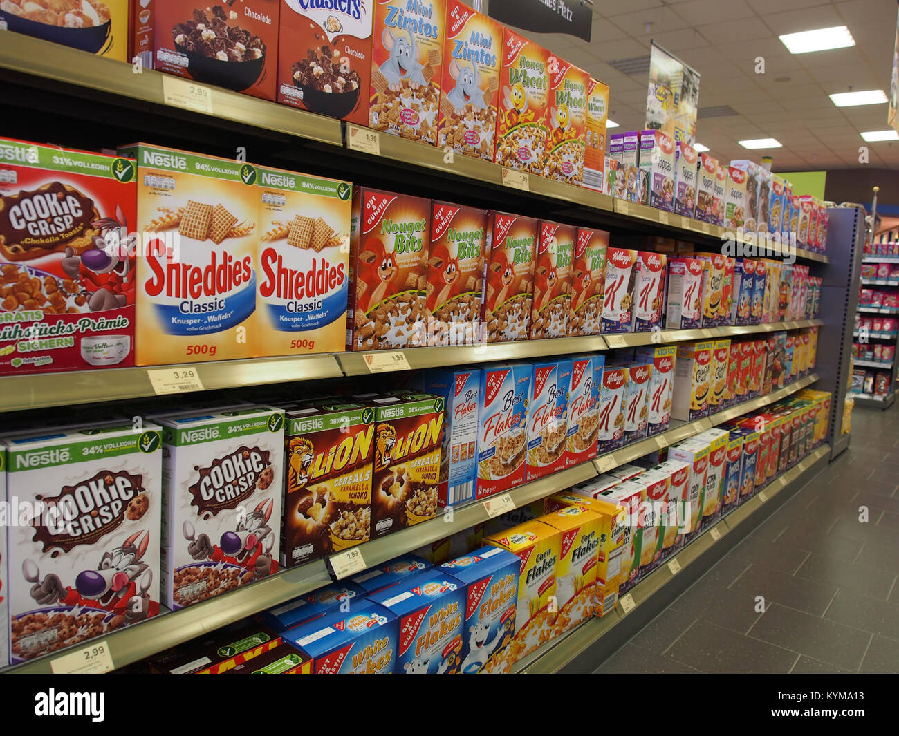 Photograph of Edeka breakfast cereal (Frühstücksflocken) displayed in ...