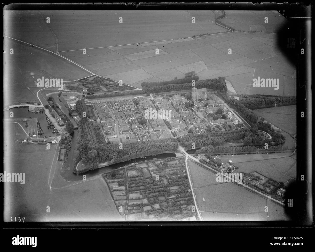 An aerial photograph of Elburg, taken between 1920 and 1940, showcasing ...