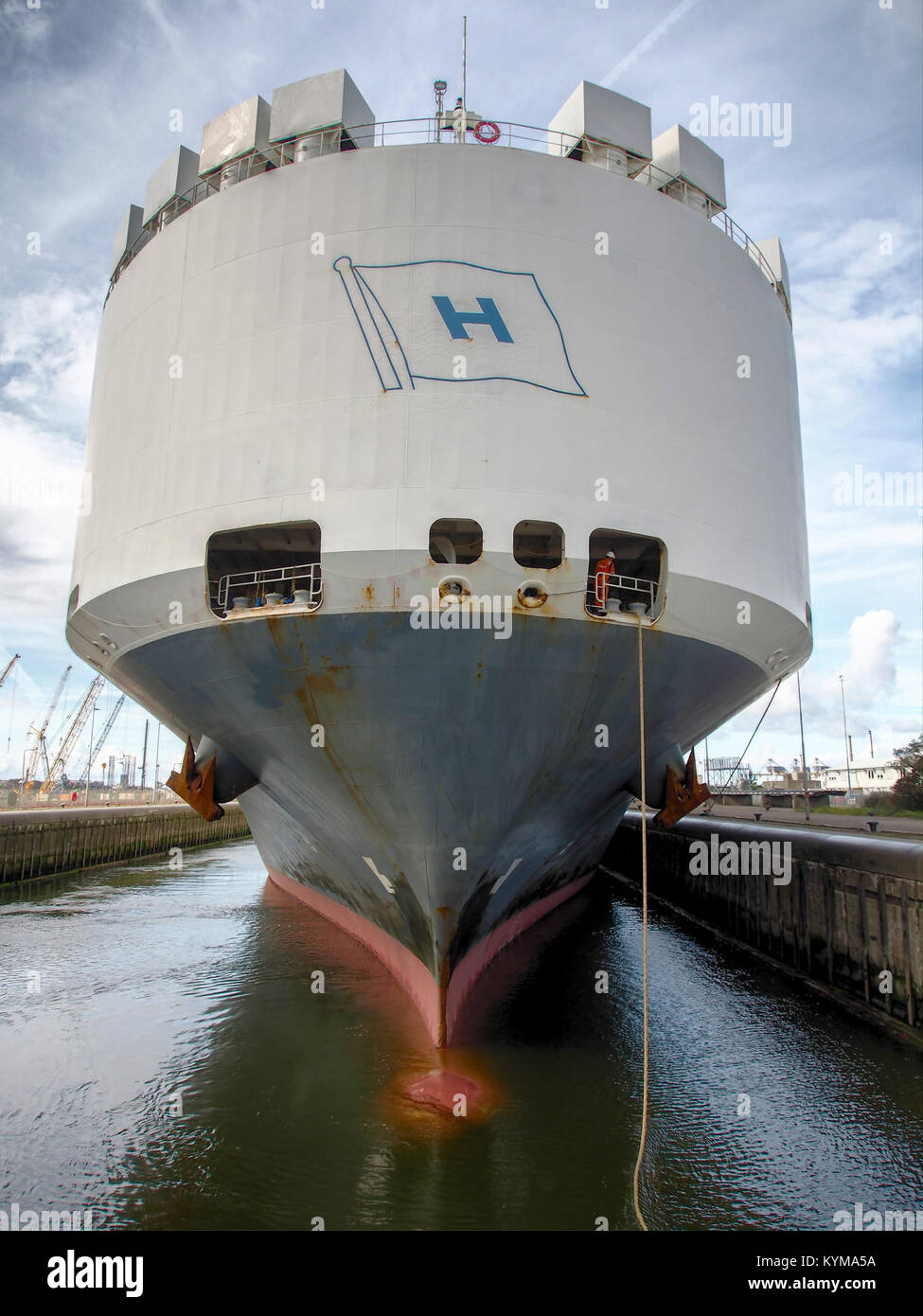 Höegh Seoul (ship, 2004) IMO 9285495, IJmuiden pic8 Stock Photo - Alamy