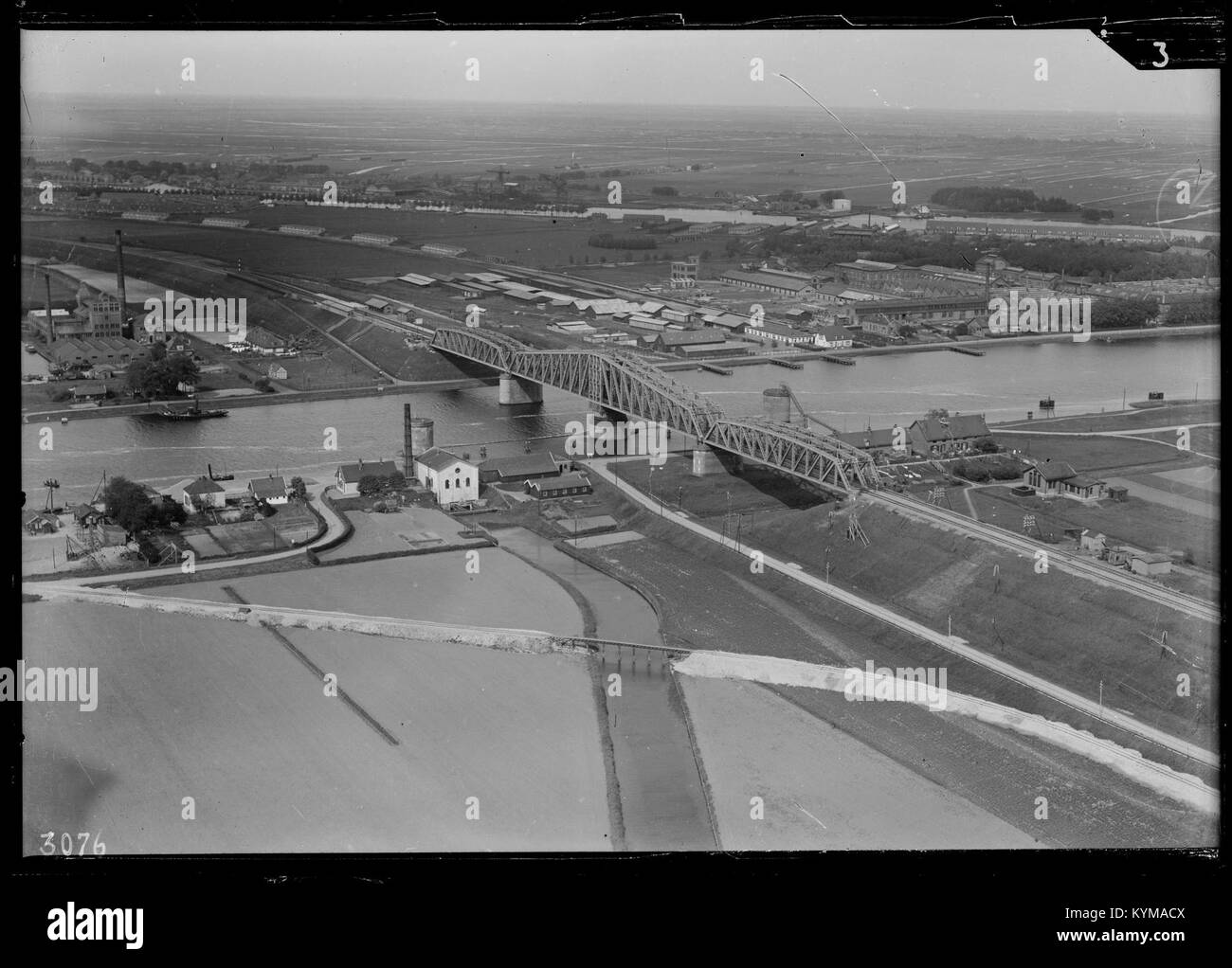 Aerial photograph of Hembrug, taken between 1920 and 1940. This image ...