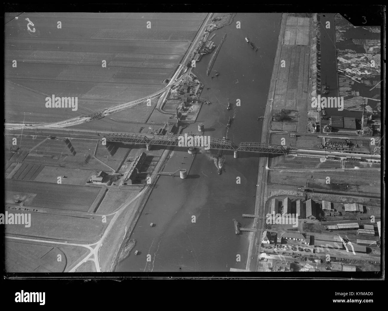 Aerial photograph of Hembrug, taken between 1920 and 1940. The image ...