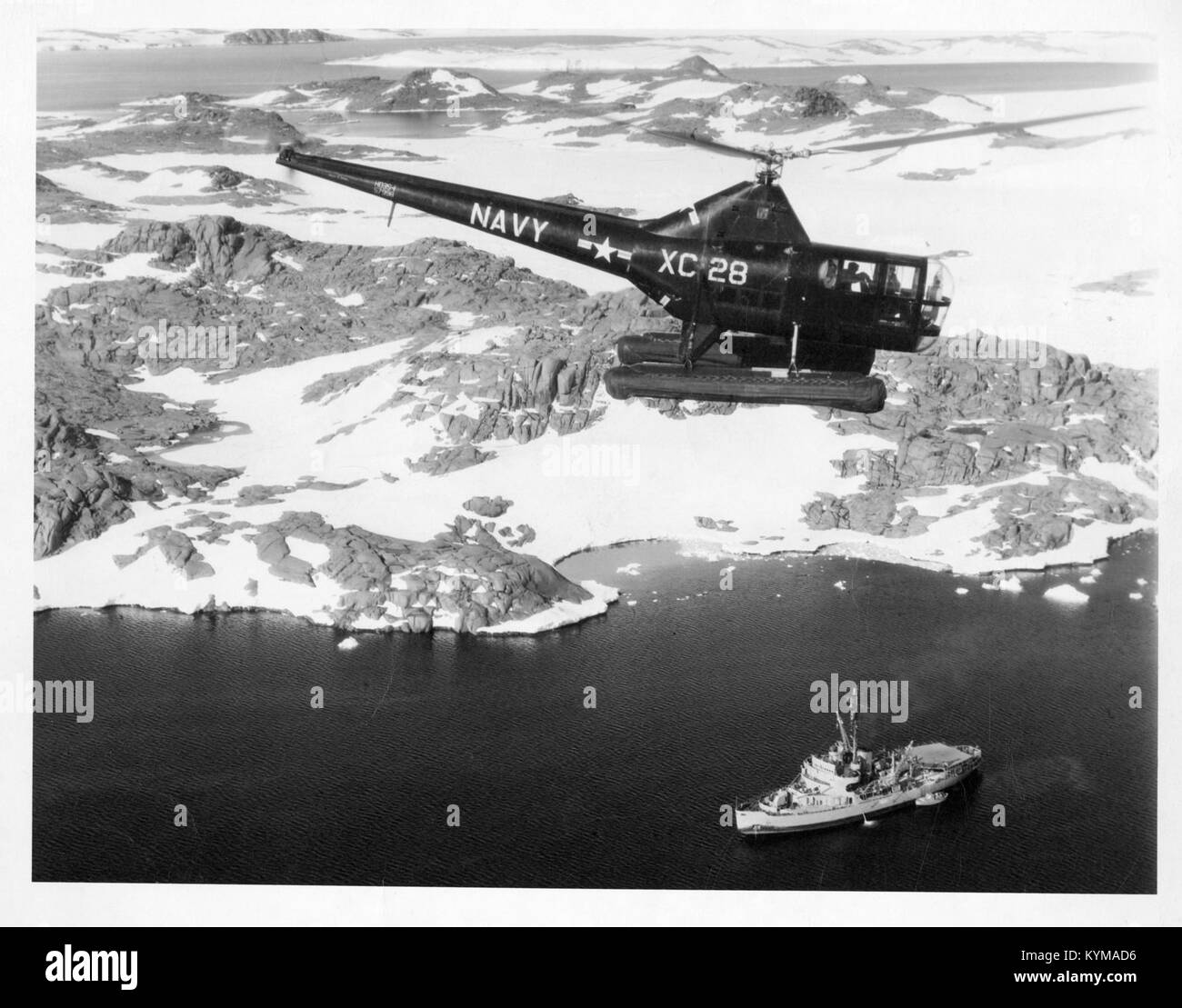 Sikorsky ho3s 1 helicopter hi-res stock photography and images - Alamy
