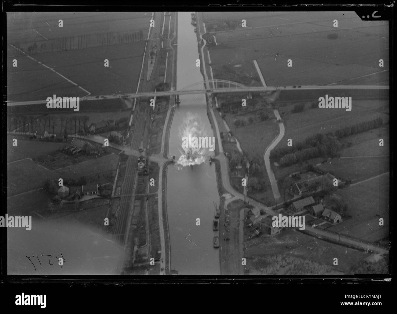 Aerial photograph of Nieuwersluis, a village in the Netherlands ...