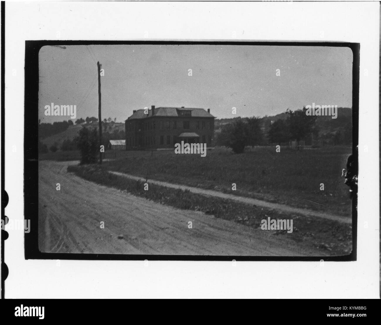 A historical photograph of the Tennessee v. John T. Scopes trial, taken ...