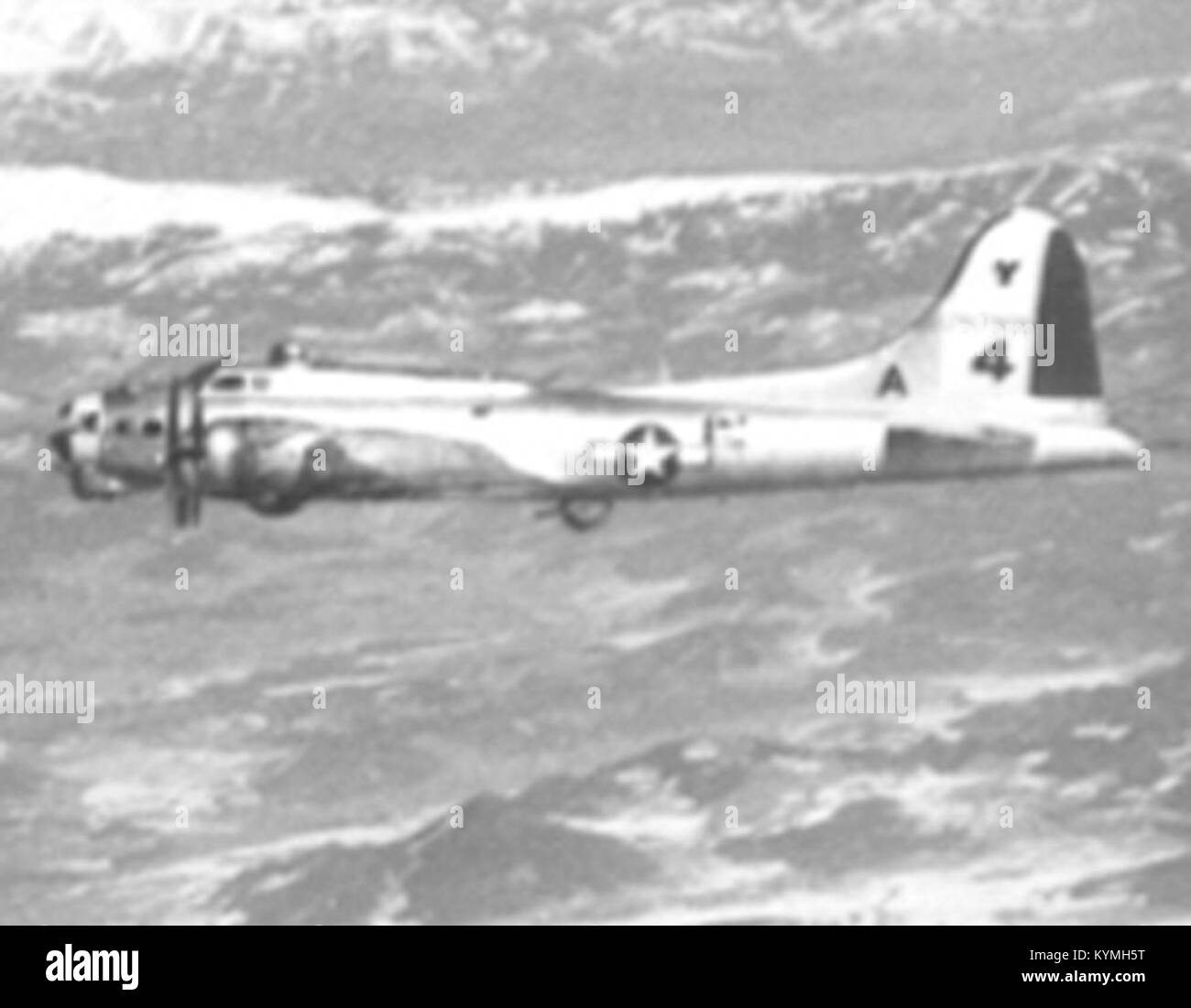 A side profile of the Boeing B-17 Fortress showing its robust ...