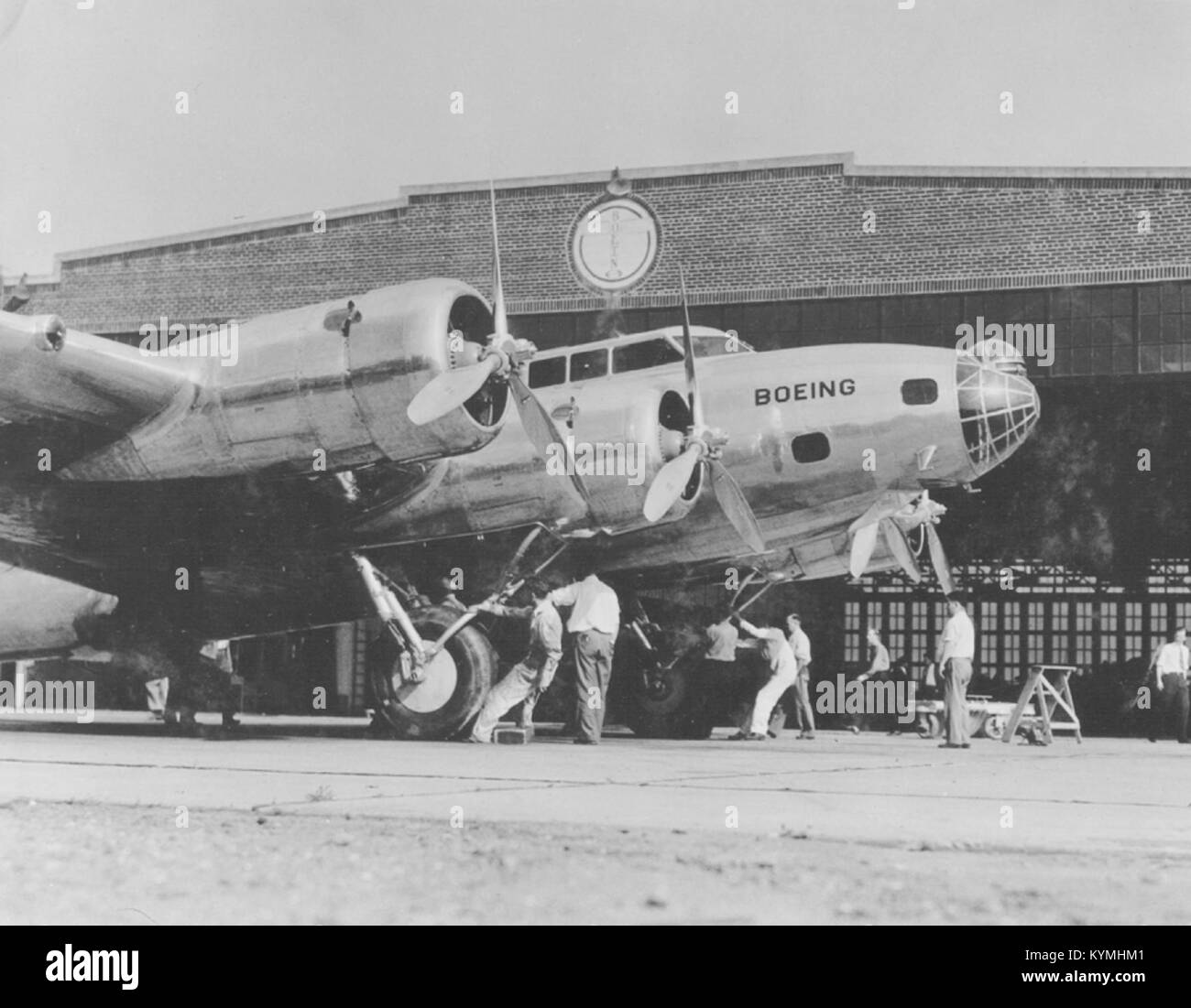 An image of a Boeing B-17 Flying Fortress, a World War II-era heavy ...
