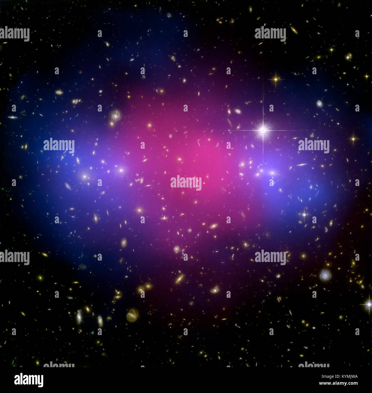 A scientific image of the galaxy cluster MACS J00254-1222, showing the ...