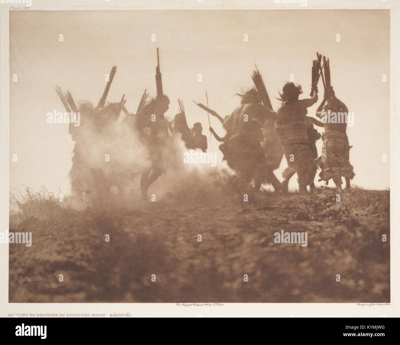 Native american traditional rituals hi-res stock photography and images ...