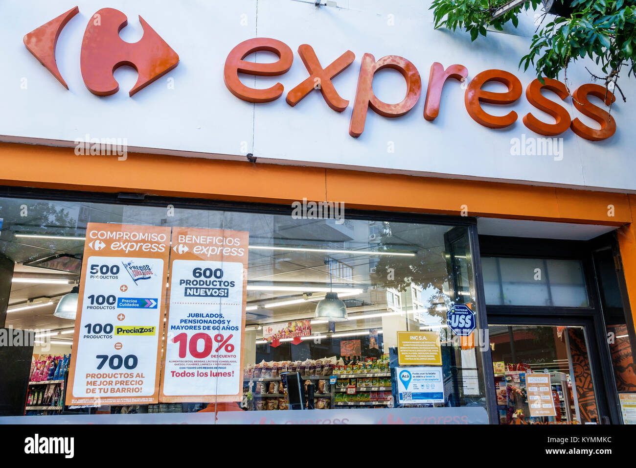 Exterior Of Convenience Store High Resolution Stock Photography and ...
