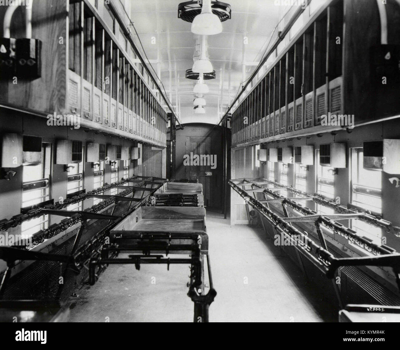 Vintage post office interior hi-res stock photography and images - Alamy