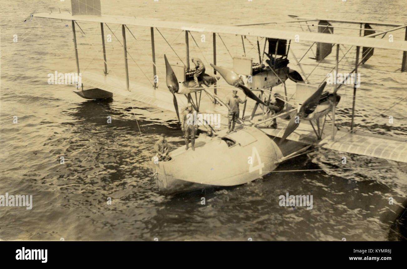 Navy flying boat hi-res stock photography and images - Alamy