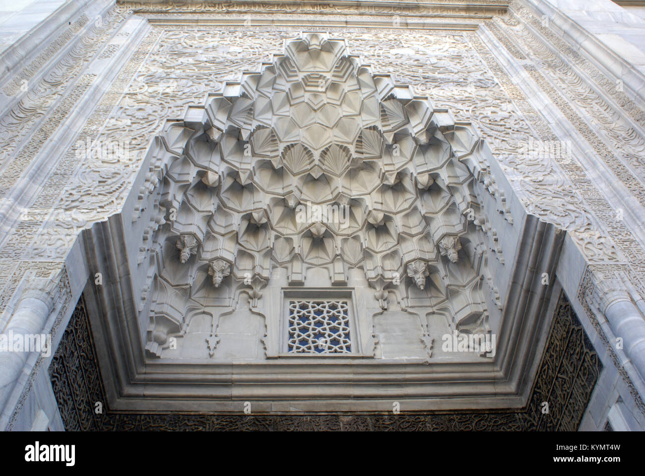 Facade of Yeshil Jami mosque in Bursa, Turkey Stock Photo - Alamy
