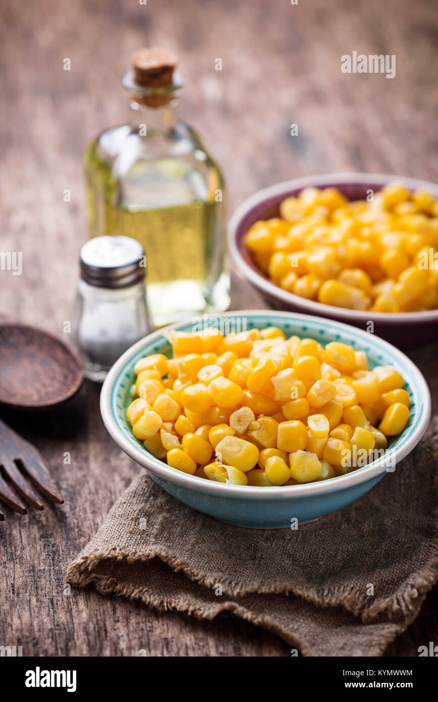 Bowl of a sweet corn Stock Photo - Alamy