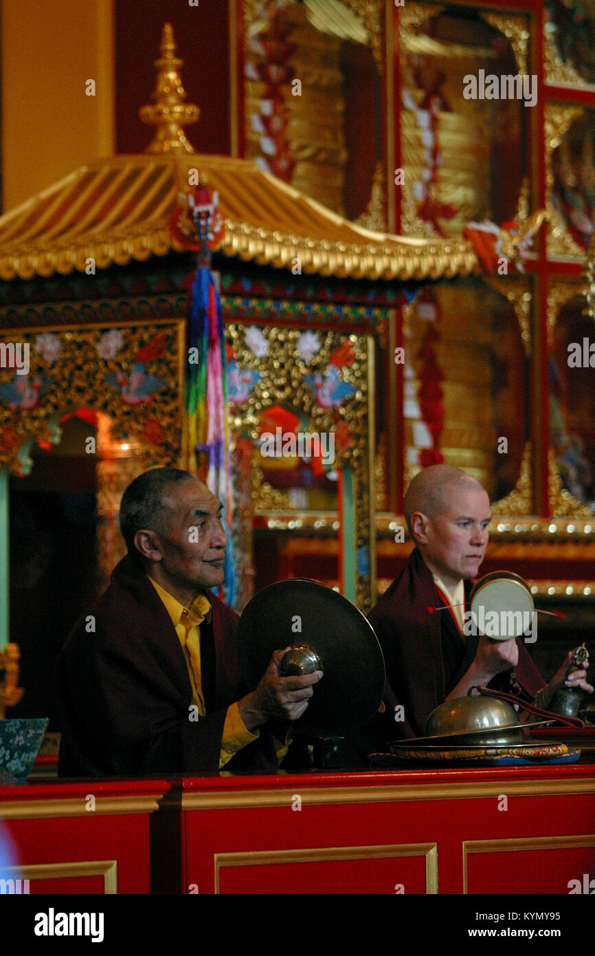 Buddhist temple scotland hi-res stock photography and images - Alamy
